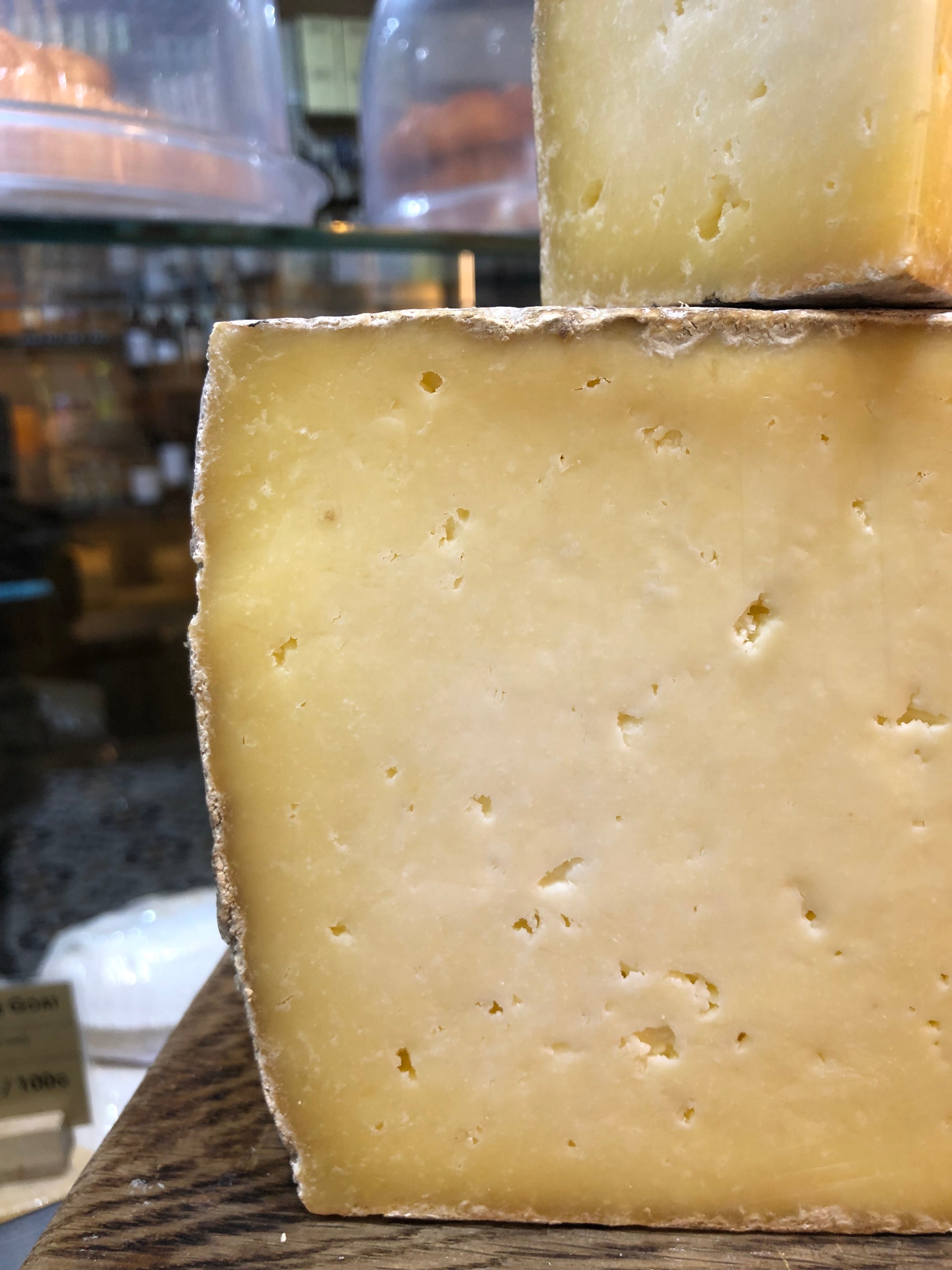 Discover Swaledale Cheese: A Taste of Yorkshire Craftsmanship – George ...